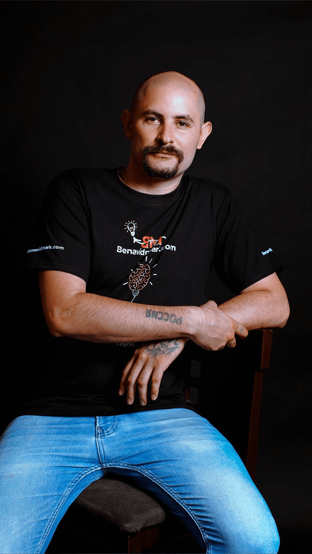 Julio Benavides | BENAVIDMARK | 3D Character, prop artist for film