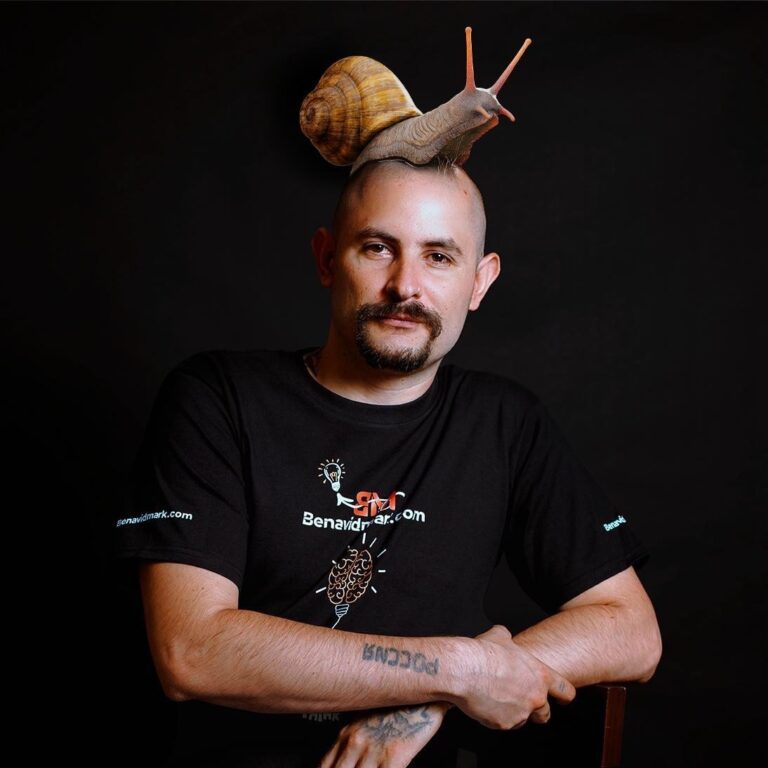 Julio Benavides | BENAVIDMARK | 3D Character, prop artist for film